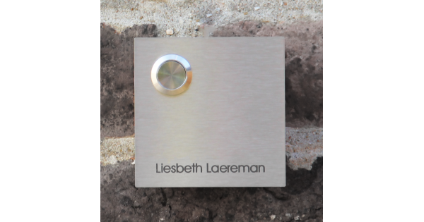 Vierkante design deurbel/ 8x8cm / met naam - 1 lijntekst / inox / type K